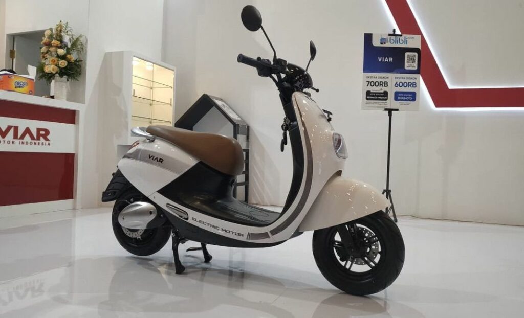 5 Rekomendasi Motor Listrik Viar dan Harga Terbarunya